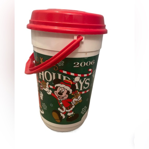 Disney | Dining | Vintage Euc Collectors Disney 206 Holiday Popcorn ...